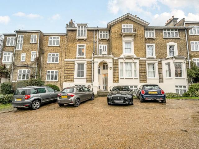 2 bedroom flat for sale