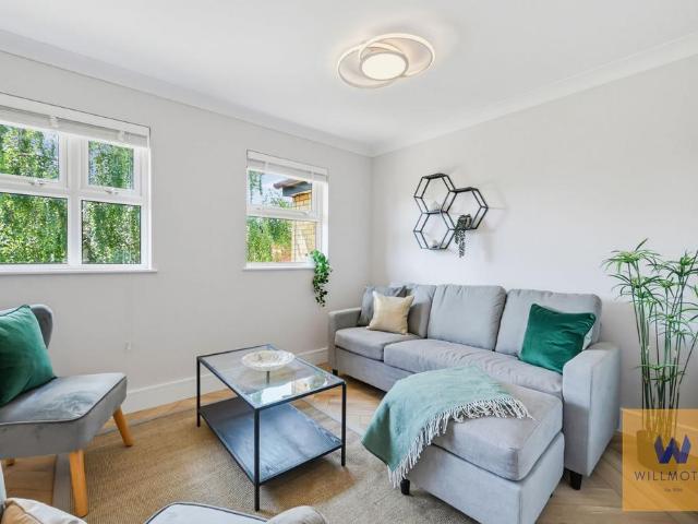2 bedroom flat for sale