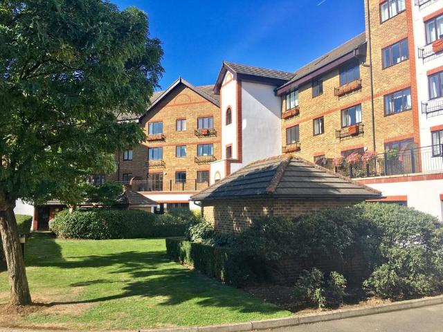 2 bedroom flat for sale