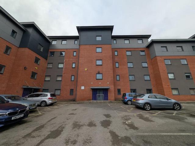 2 bedroom flat for sale