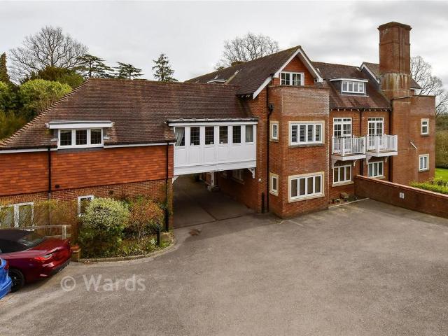 2 bedroom flat for sale
