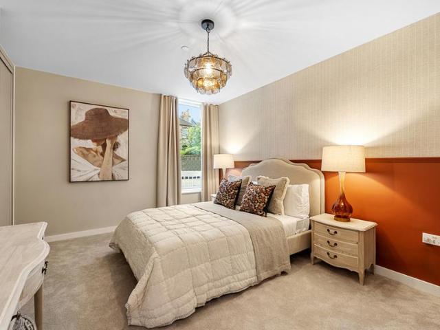 2 bedroom flat for sale