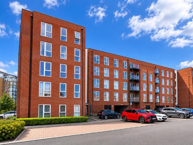 2 bedroom flat for sale