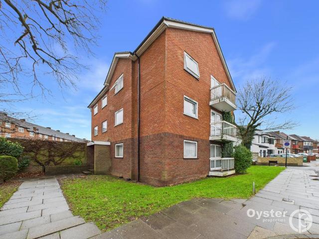 2 bedroom flat for sale