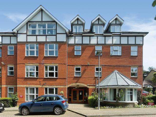 2 bedroom flat for sale
