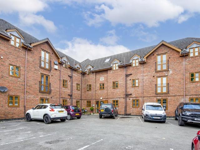 2 bedroom flat for sale