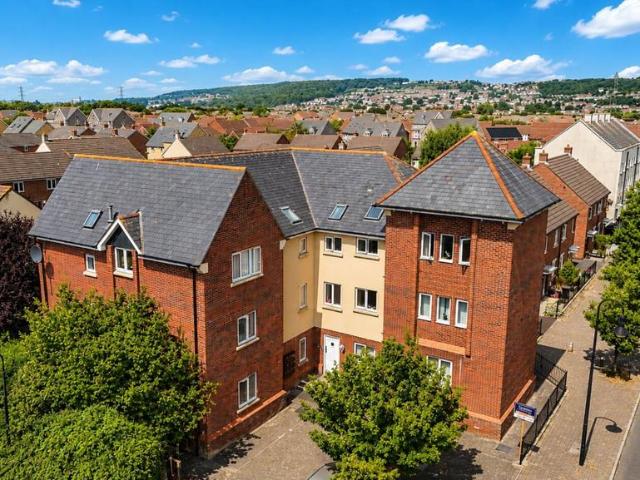 2 bedroom flat for sale