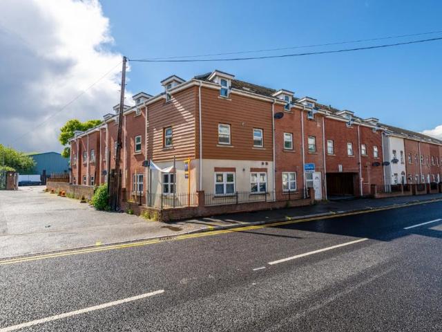 2 bedroom flat for sale