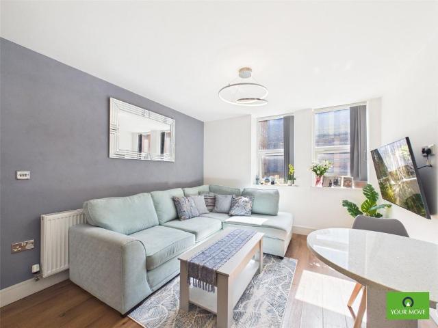 2 bedroom flat for sale