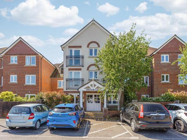 2 bedroom flat for sale