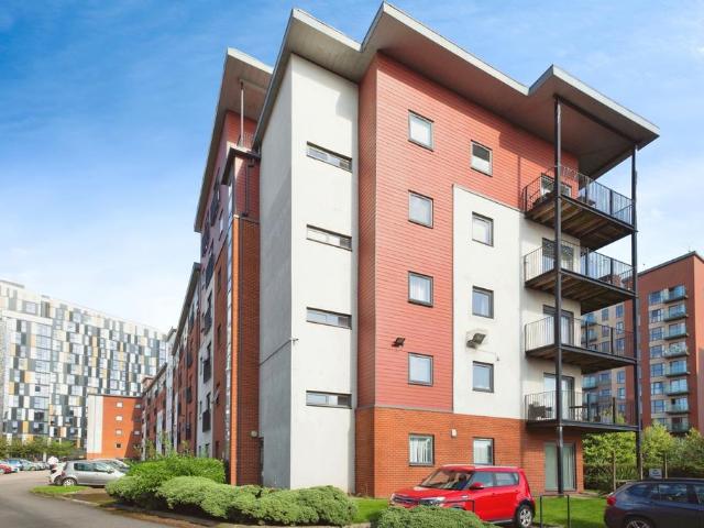 2 bedroom flat for sale