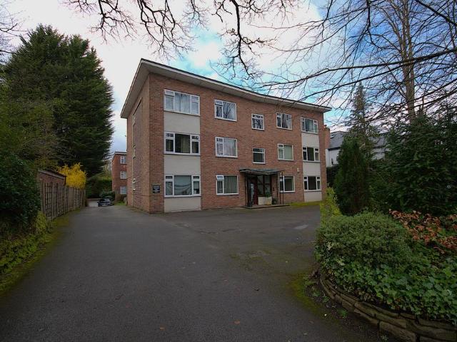 2 bedroom flat for sale