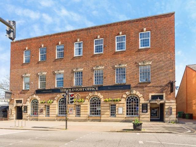 2 bedroom flat for sale