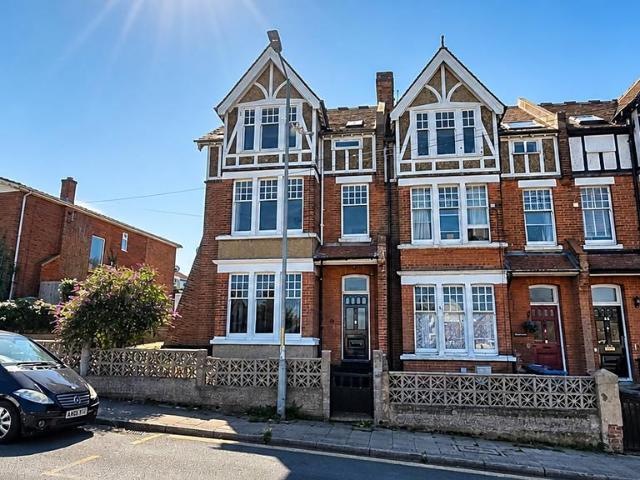 2 bedroom flat for sale