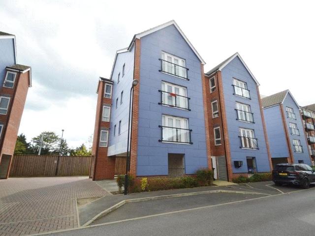 2 bedroom flat for sale