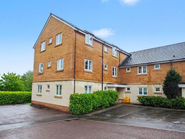 2 bedroom flat for sale