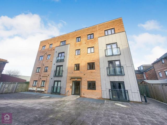 2 bedroom flat for sale