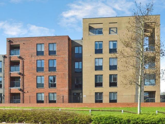 2 bedroom flat for sale