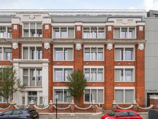 2 bedroom flat for sale