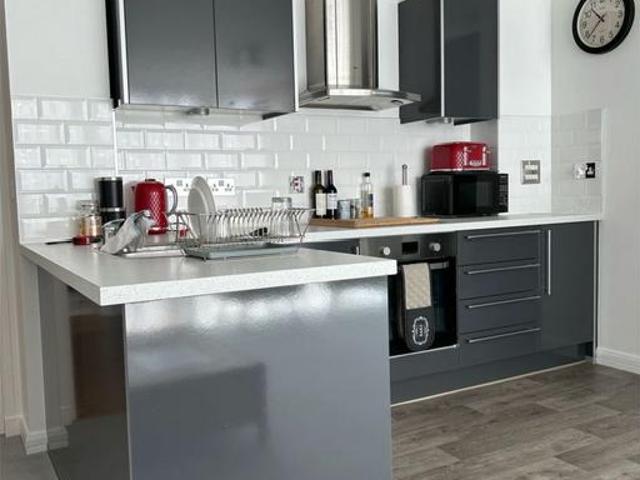 2 bedroom flat for sale