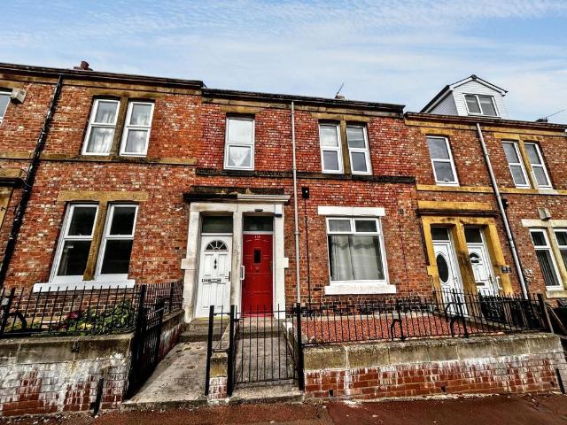 2 bedroom flat for sale