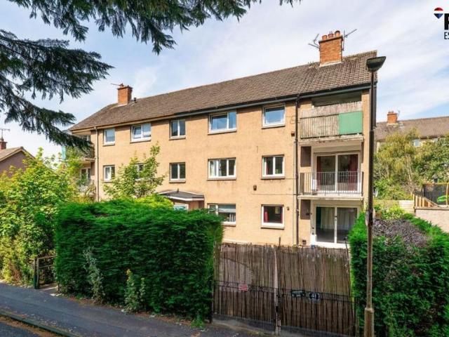 2 bedroom flat for sale