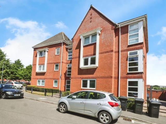 2 bedroom flat for sale