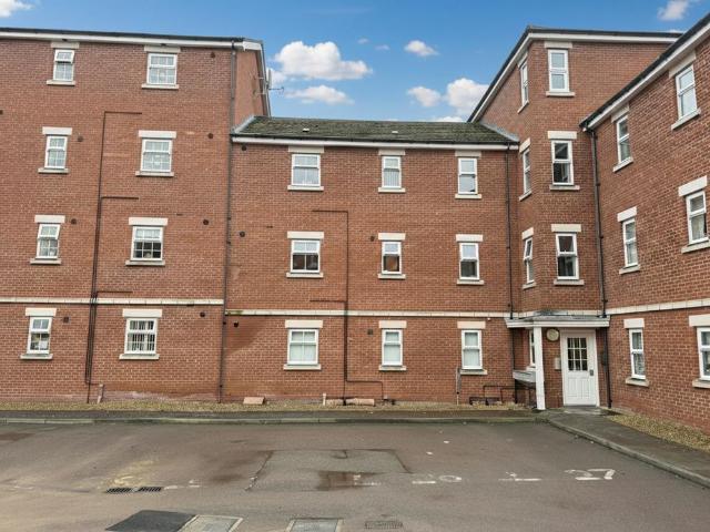 2 bedroom flat for sale