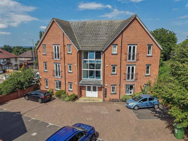2 bedroom flat for sale