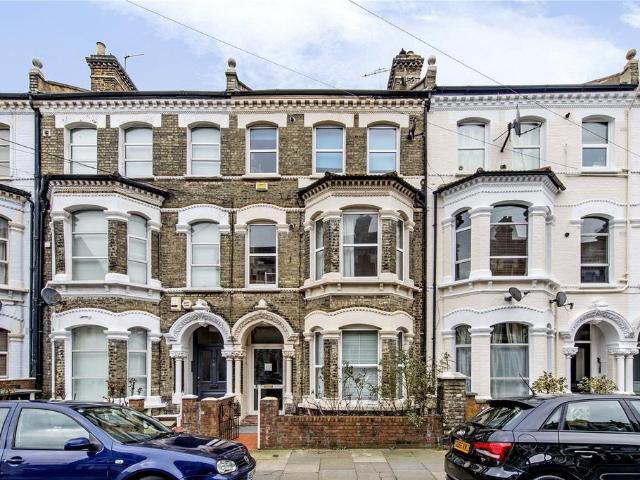 2 bedroom flat for sale