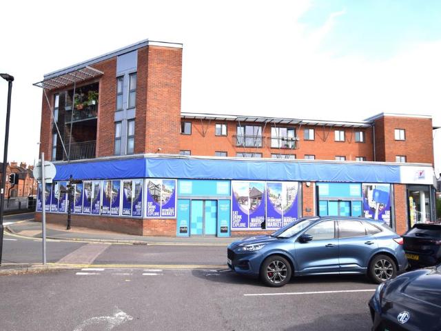 2 bedroom flat for sale