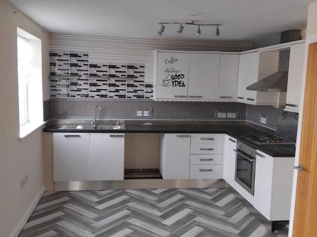 2 bedroom flat for sale