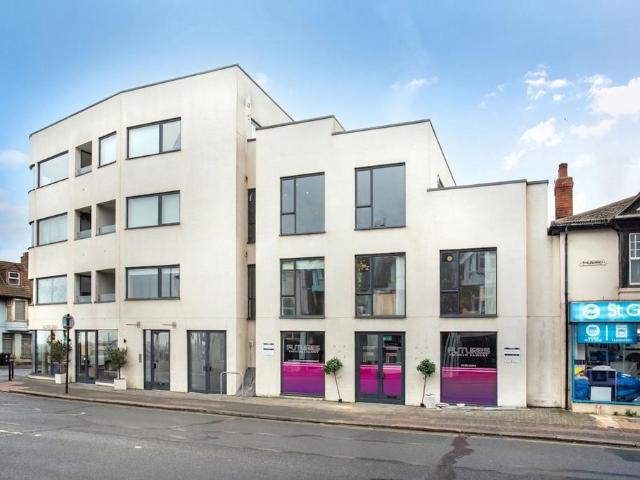 2 bedroom flat for sale