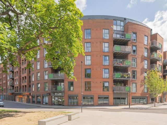 2 bedroom flat for sale