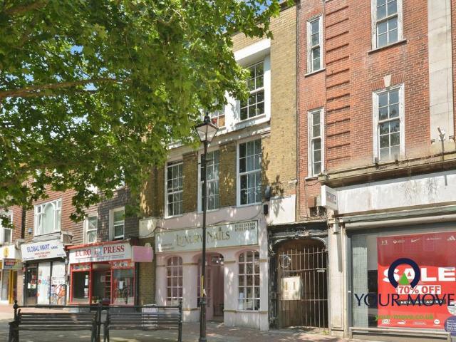 2 bedroom flat for sale