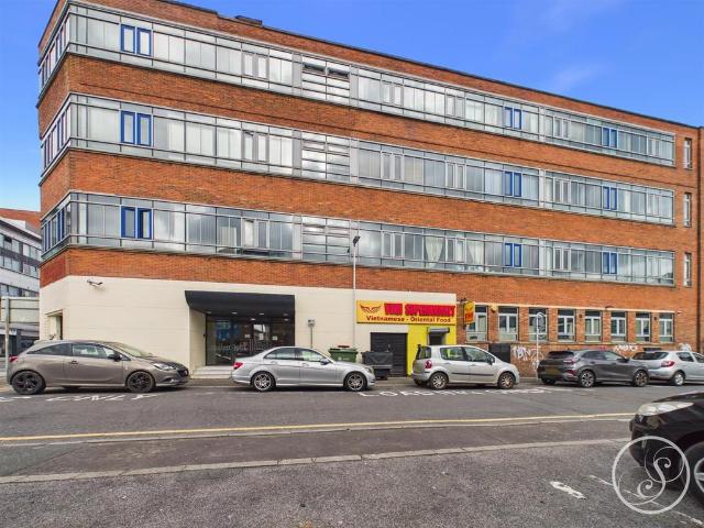2 bedroom flat for sale