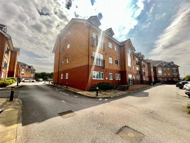 2 bedroom flat for sale