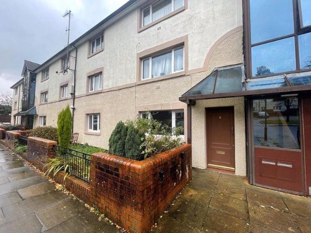 2 bedroom flat for sale