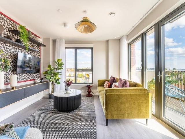 2 bedroom flat for sale