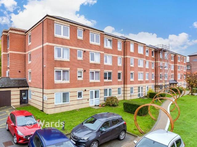 2 bedroom flat for sale