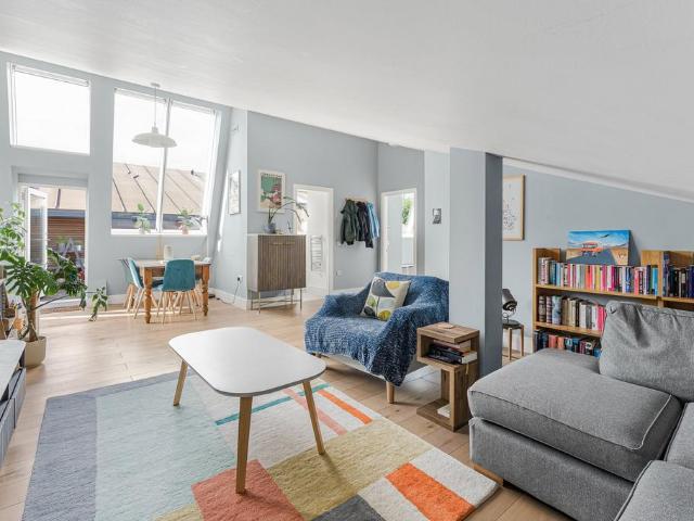 2 bedroom flat for sale