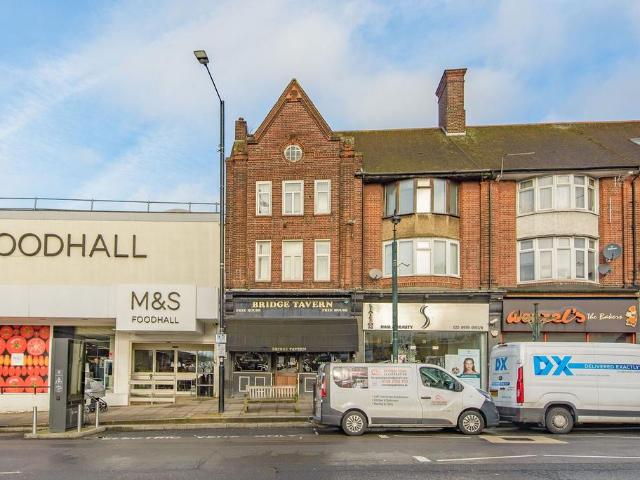 2 bedroom flat for sale