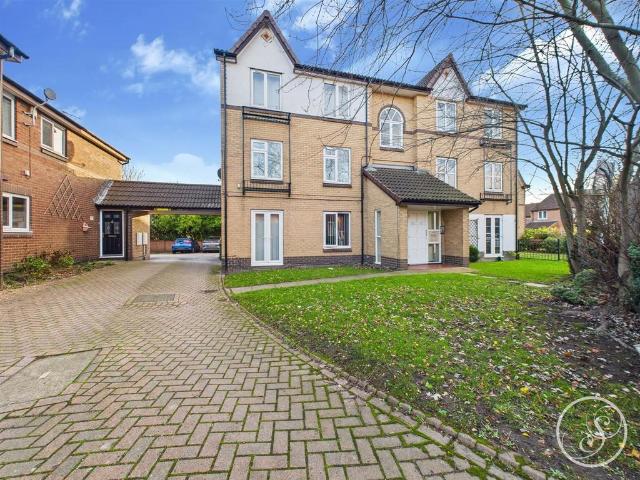 2 bedroom flat for sale