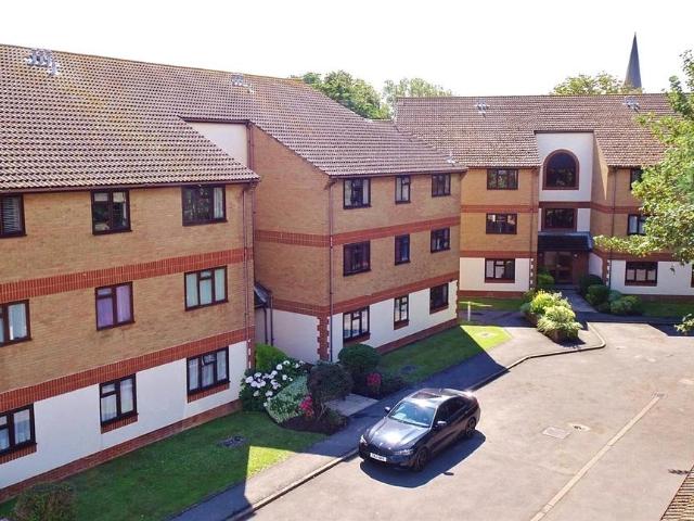 2 bedroom flat for sale