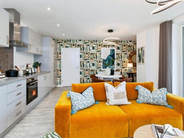 2 bedroom flat for sale