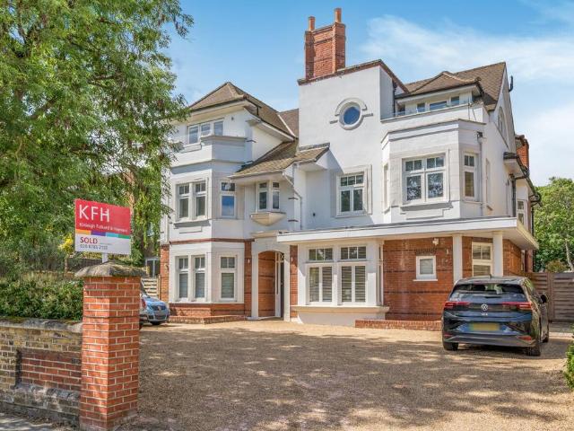 2 bedroom flat for sale