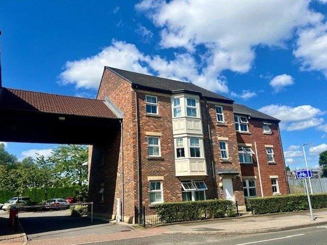 2 bedroom flat for sale