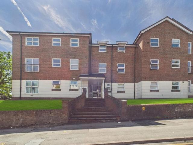 2 bedroom flat for sale