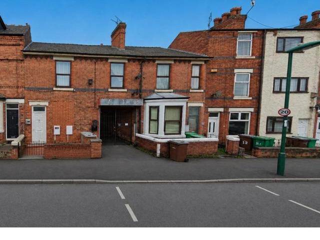 2 bedroom flat for sale