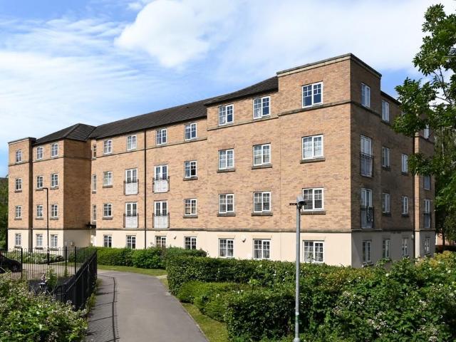 2 bedroom flat for sale